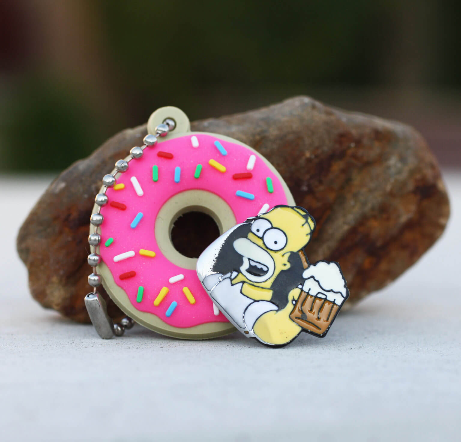 Homer Simpson Beer with Donut Keychain Hat Pin Coin Guitar Pick